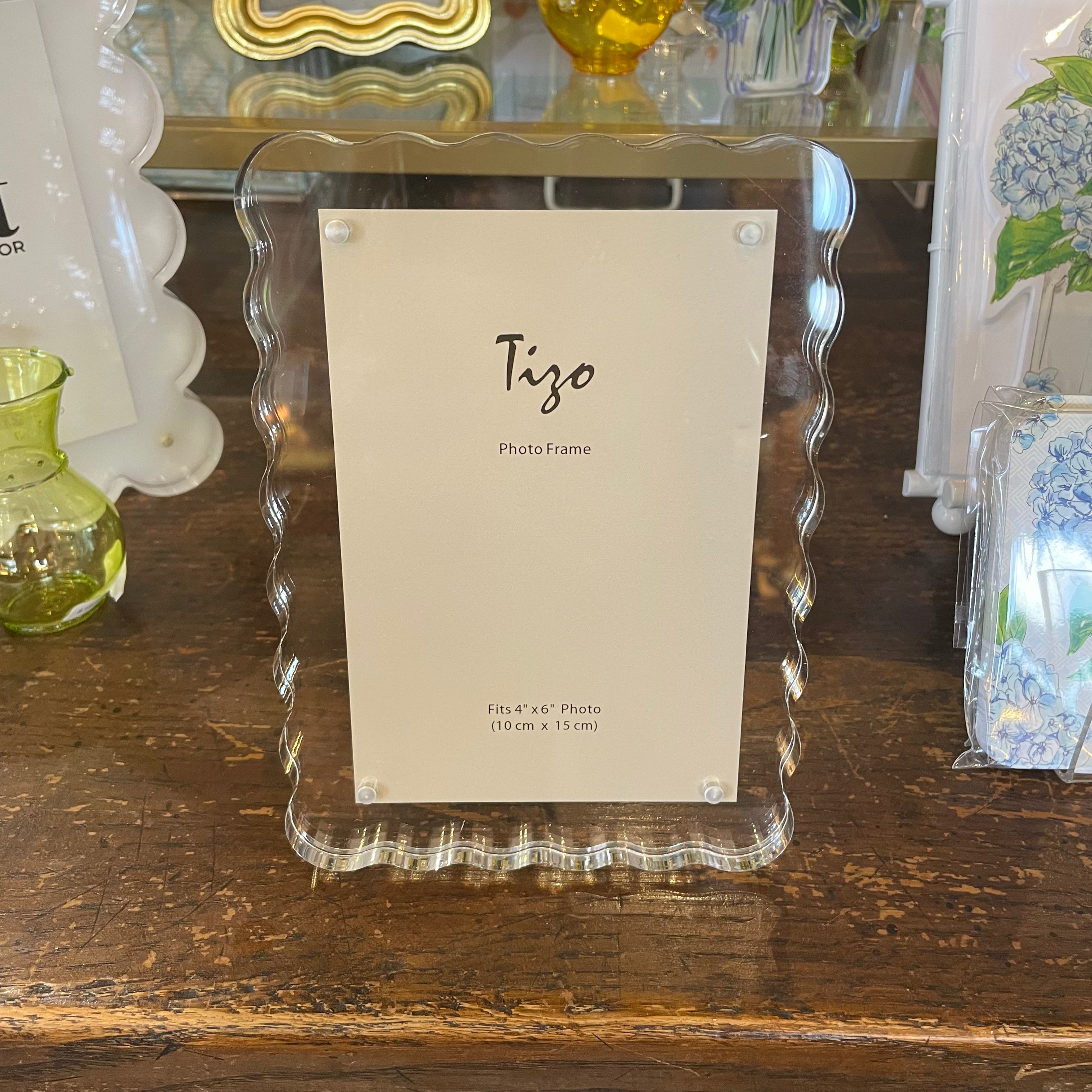 Lucite Weave Frame – Cole and Co.